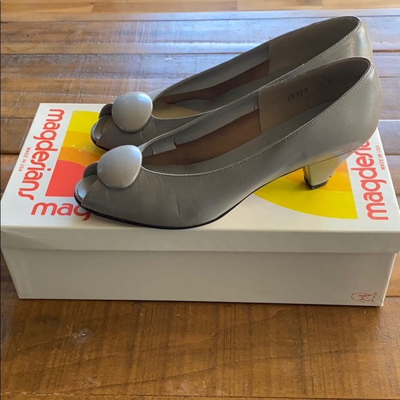 Magdesians | Shoes | Magdesian Vintage Kitten Heel | Poshmark